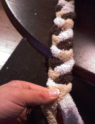 Recycle Old Towels and Make a Braided Rug – DIY Scoop